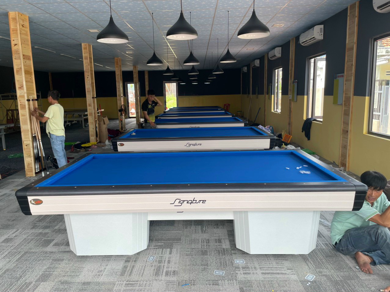 Bàn Libre Signature trắng